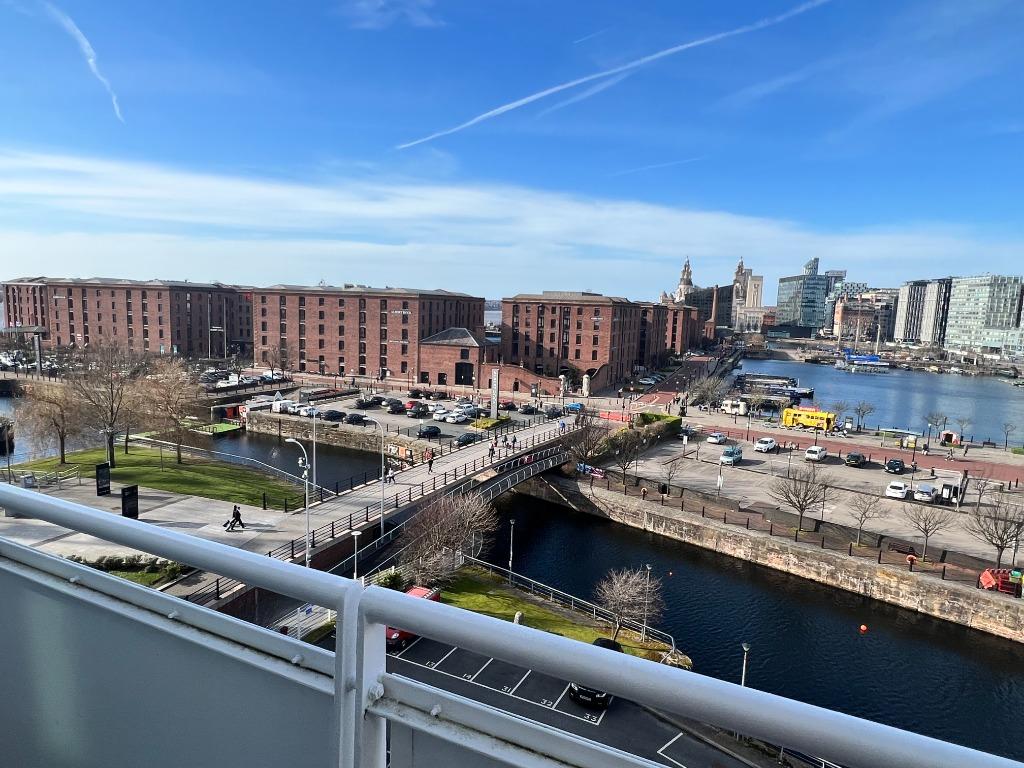 Royal Quay, City Centre, Liverpool, L3 2 bed flat - £975 pcm (£225 pw)