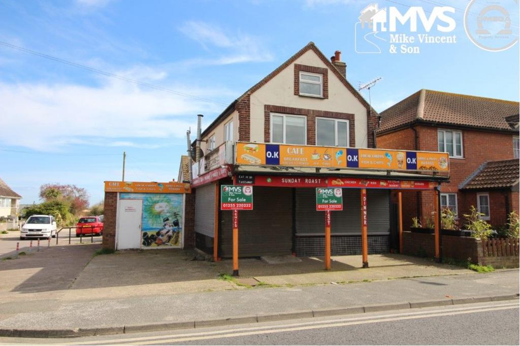 Broadway, Jaywick, Clacton-on-Sea 2 bed detached house for sale - £180,000