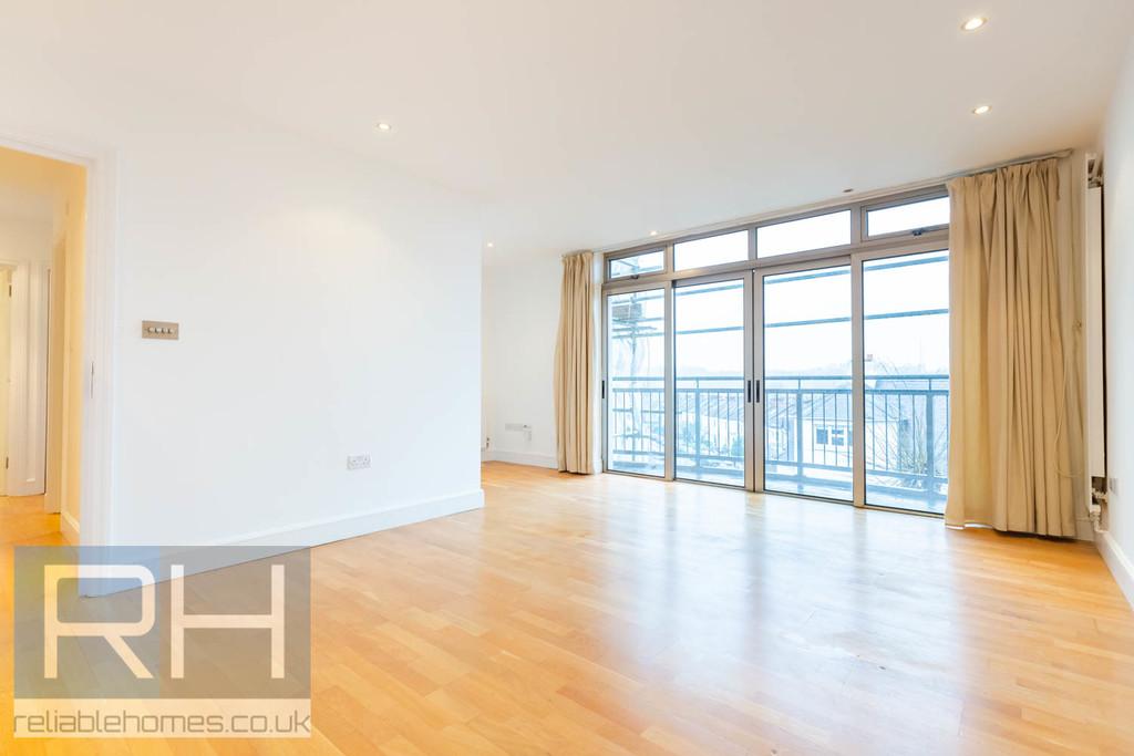 Crouch Hall Road, Crouch End, London, N8 2 bed apartment - £1,950 pcm ...