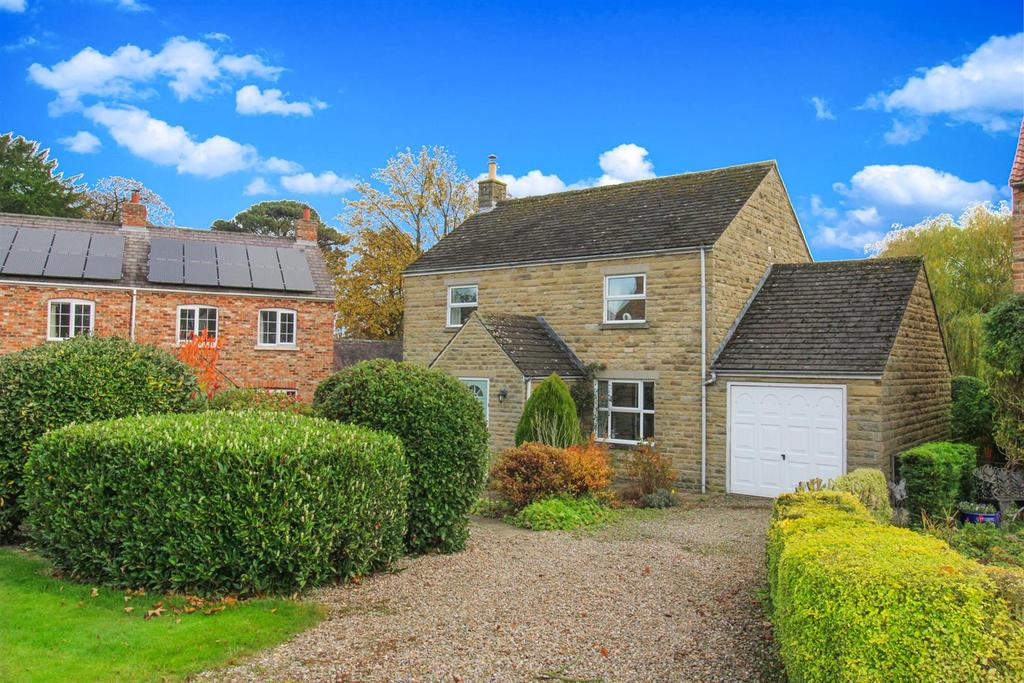 Roseberry Green, North Stainley, Ripon 3 bed detached house - £300,000