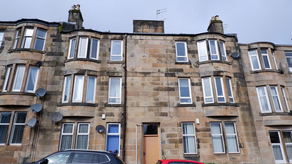 Kerr Street, Barrhead G78 2 bed flat - £59,950