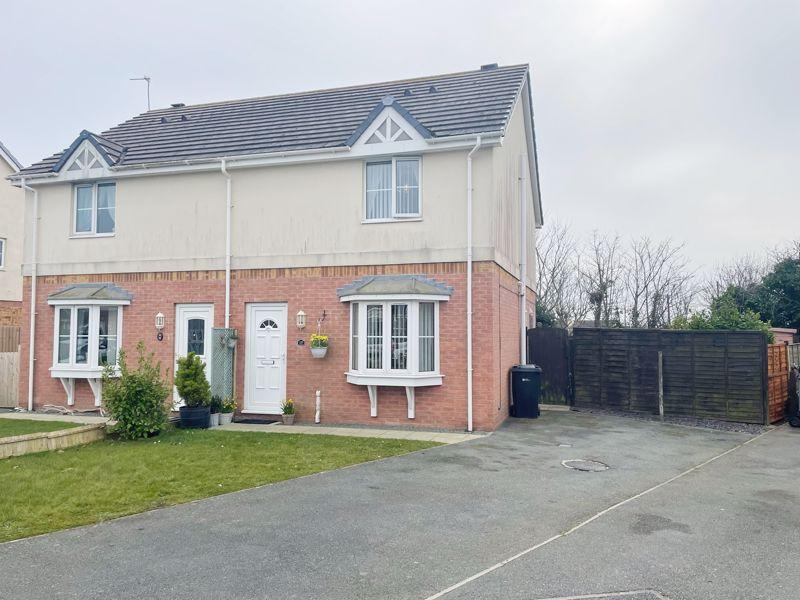 Valley, Isle of Anglesey 3 bed semi-detached house - £195,000