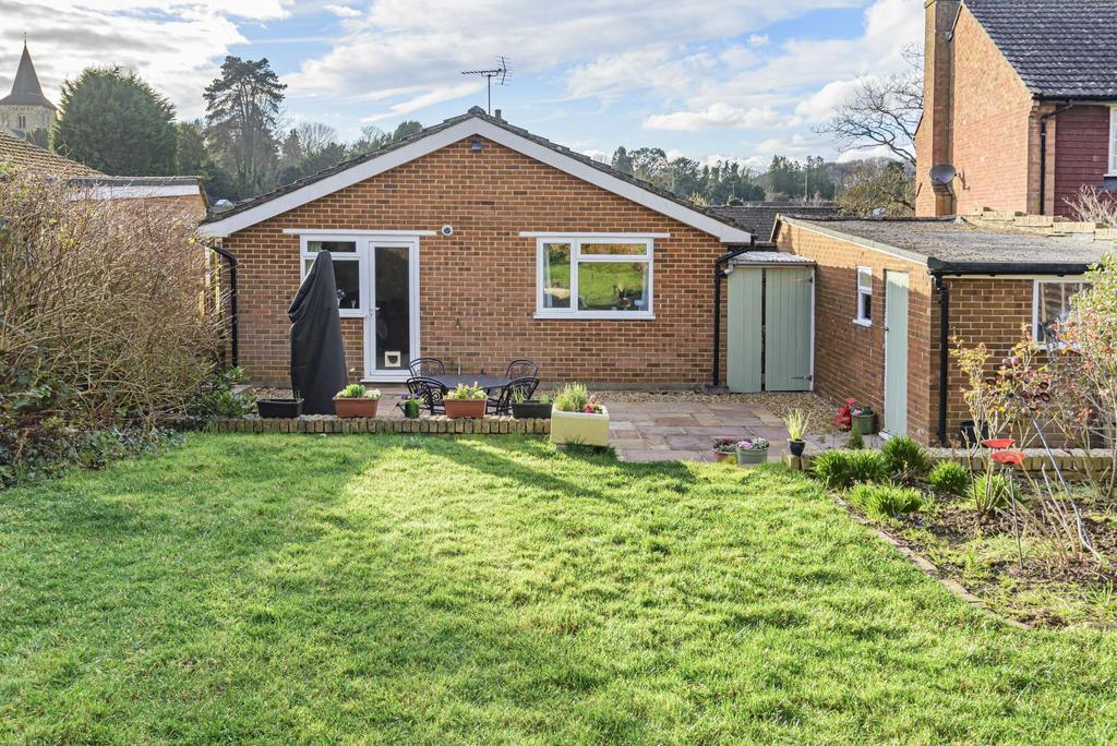 The Glebe, Ewhurst, Cranleigh, GU6 3 bed detached bungalow - £650,000