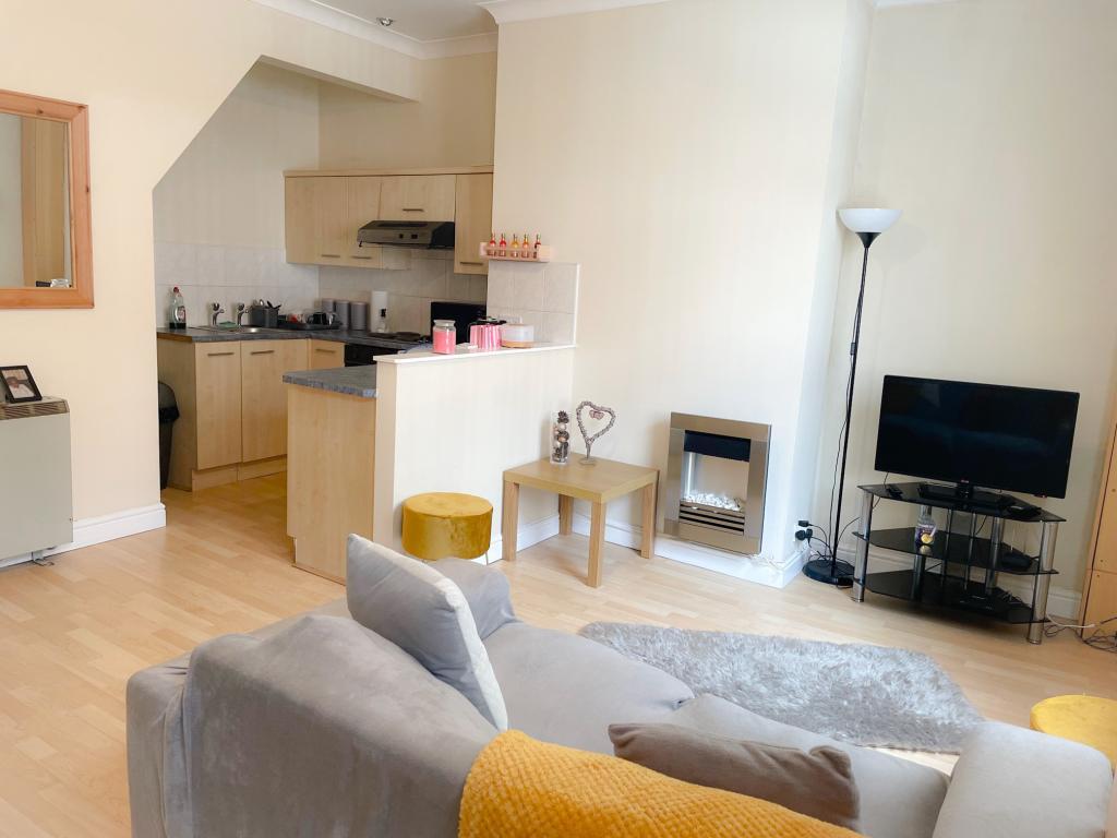 Armley Ridge Road,Leeds, LS12 3NP 1 bed flat - £495 pcm (£114 pw)