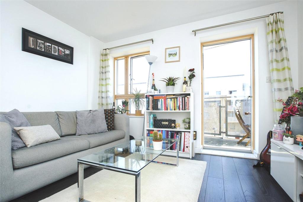 Clock View Crescent, London, N7 1 bed apartment - £475,000