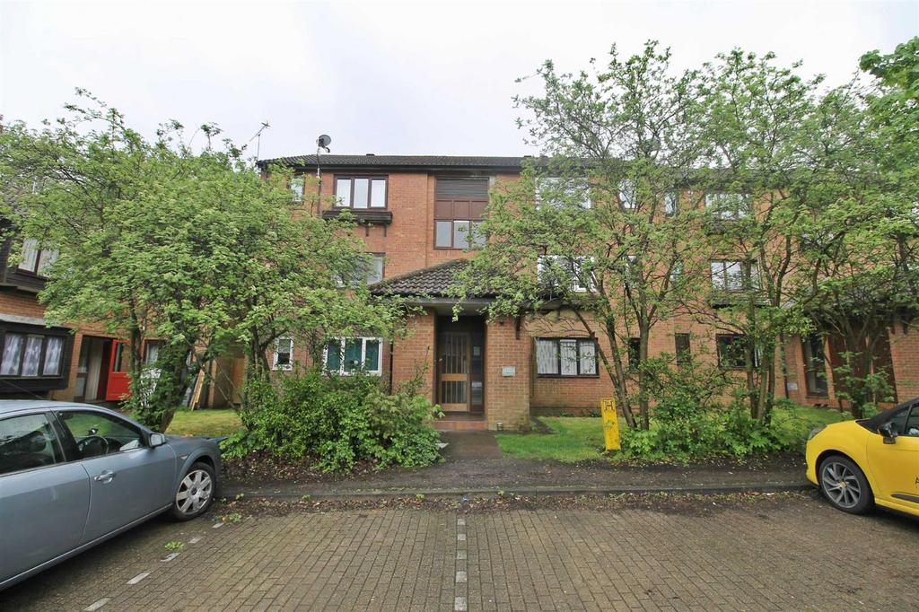 Denmead Two Mile Ash Milton Keynes 2 Bed Apartment £1 150 Pcm £265 Pw