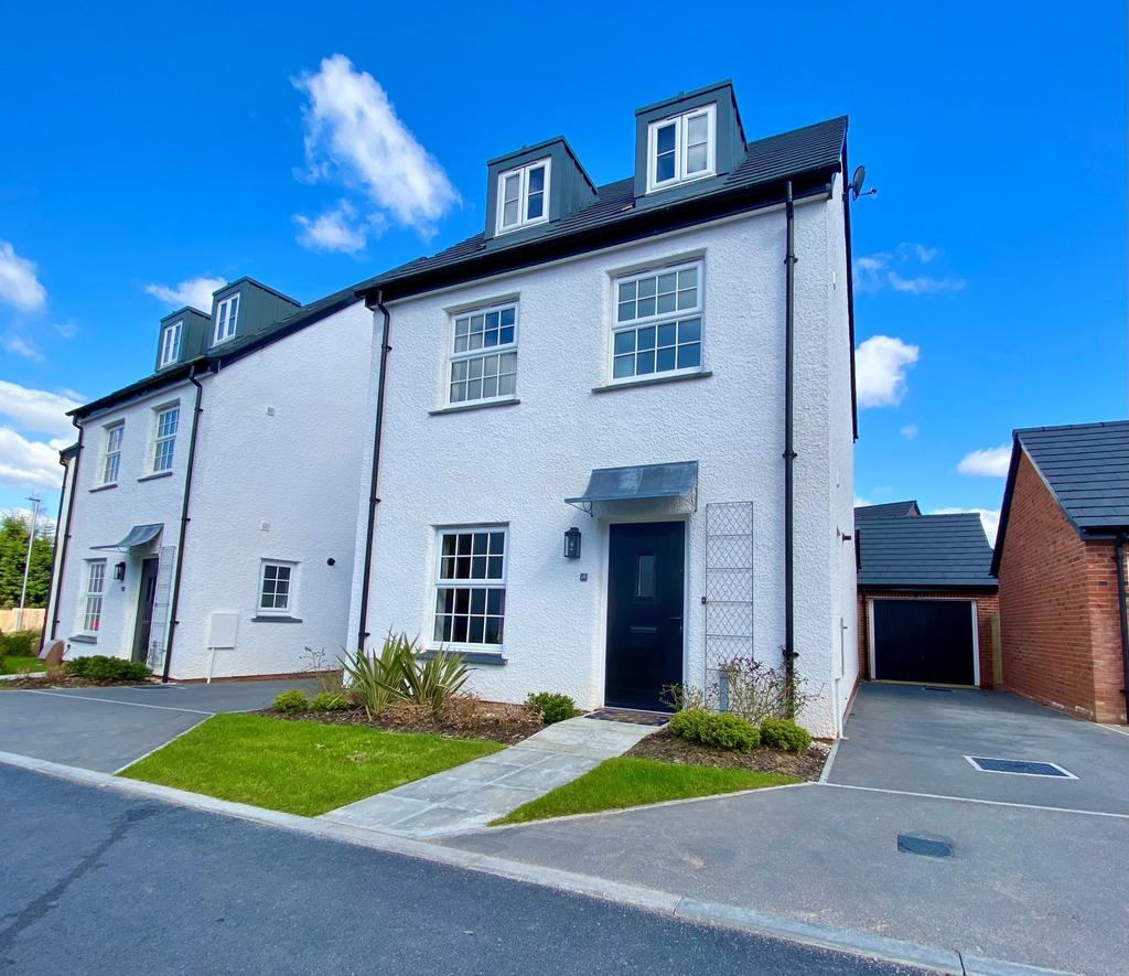 Fremington, Barnstaple 3 bed detached house - £415,000
