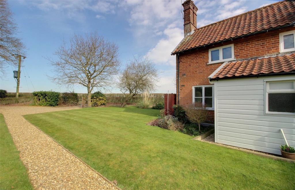 Wood Dalling, Norwich, Norfolk, NR11 3 bed semi-detached house - £1,000 ...