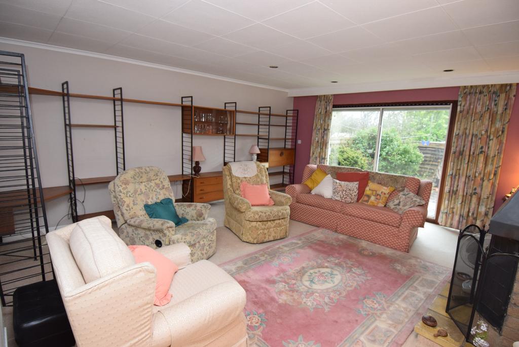 Larkhill Road, Durrington, Salisbury... 4 bed detached bungalow - £450,000