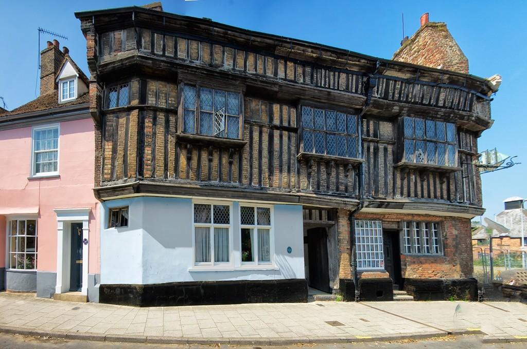 Bridge Street 2 bed terraced house - £650 pcm (£150 pw)