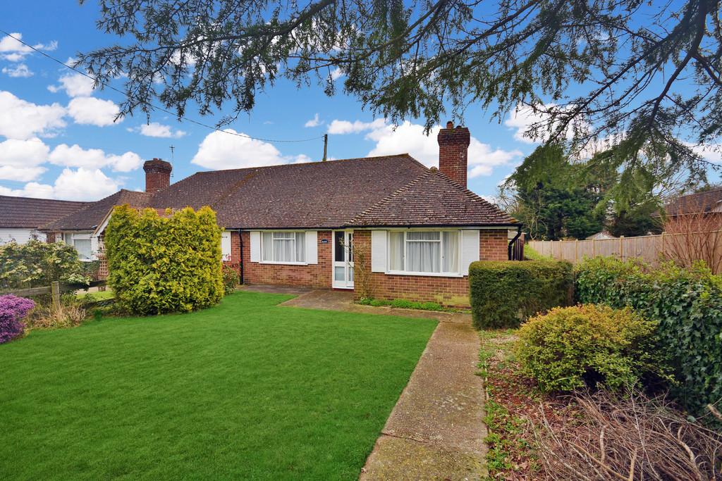 Northiam, East Sussex TN31 2 bed semi-detached bungalow - £325,000
