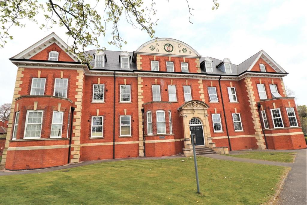 Rowlinson Court, Heathley Park Drive... 2 bed apartment - £750 pcm (£ ...