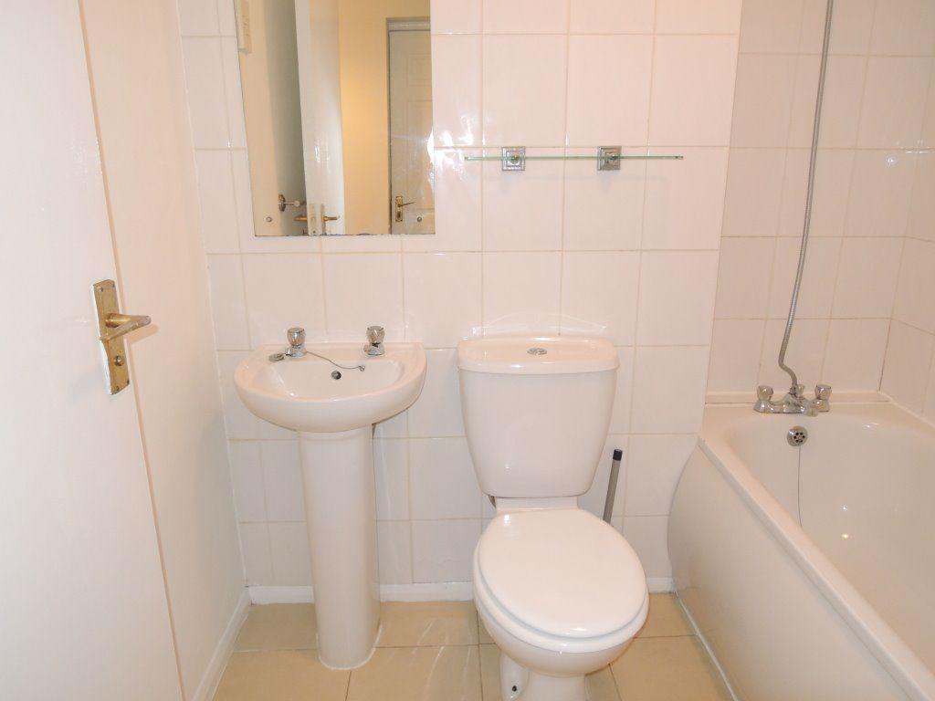 NORTH STATION 1 bed flat - £675 pcm (£156 pw)
