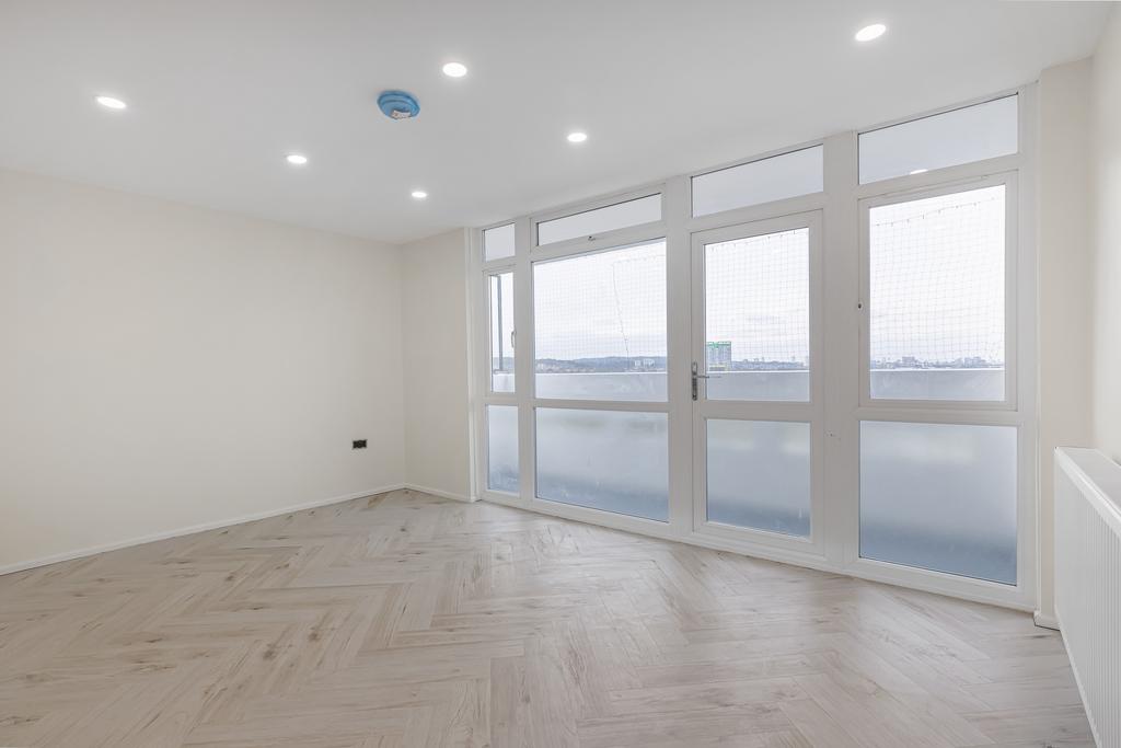 Kale Road, Erith, DA18 2 bed apartment to rent - £1,600 pcm (£369 pw)