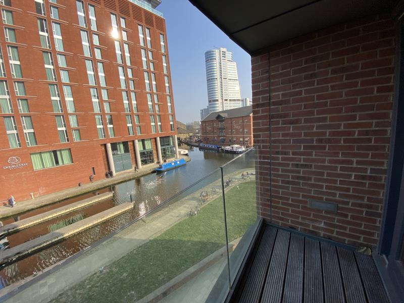 CANDLE HOUSE, GRANARY WHARF LS1 4GH 1 bed apartment - £1,050 pcm (£242 pw)