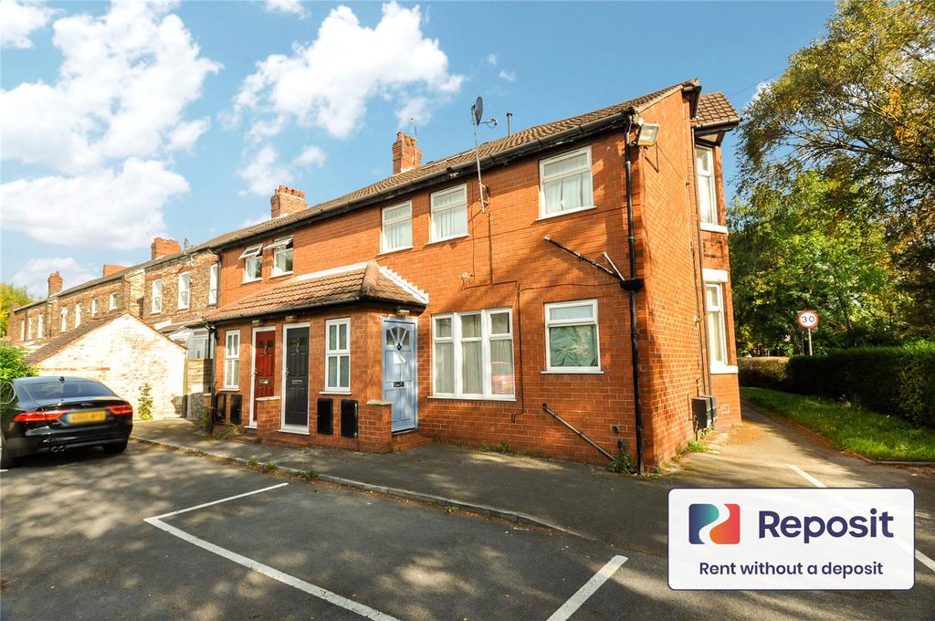 Slade Lane, Manchester, M19 1 bed apartment - £595 pcm (£137 pw)