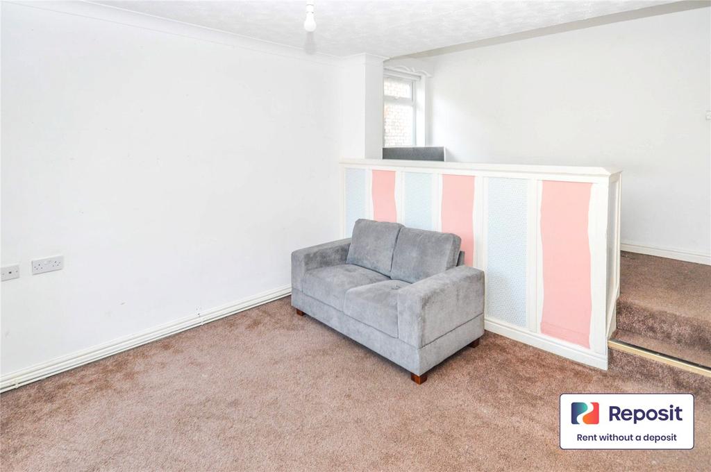 Slade Lane, Manchester, M19 1 bed apartment - £595 pcm (£137 pw)