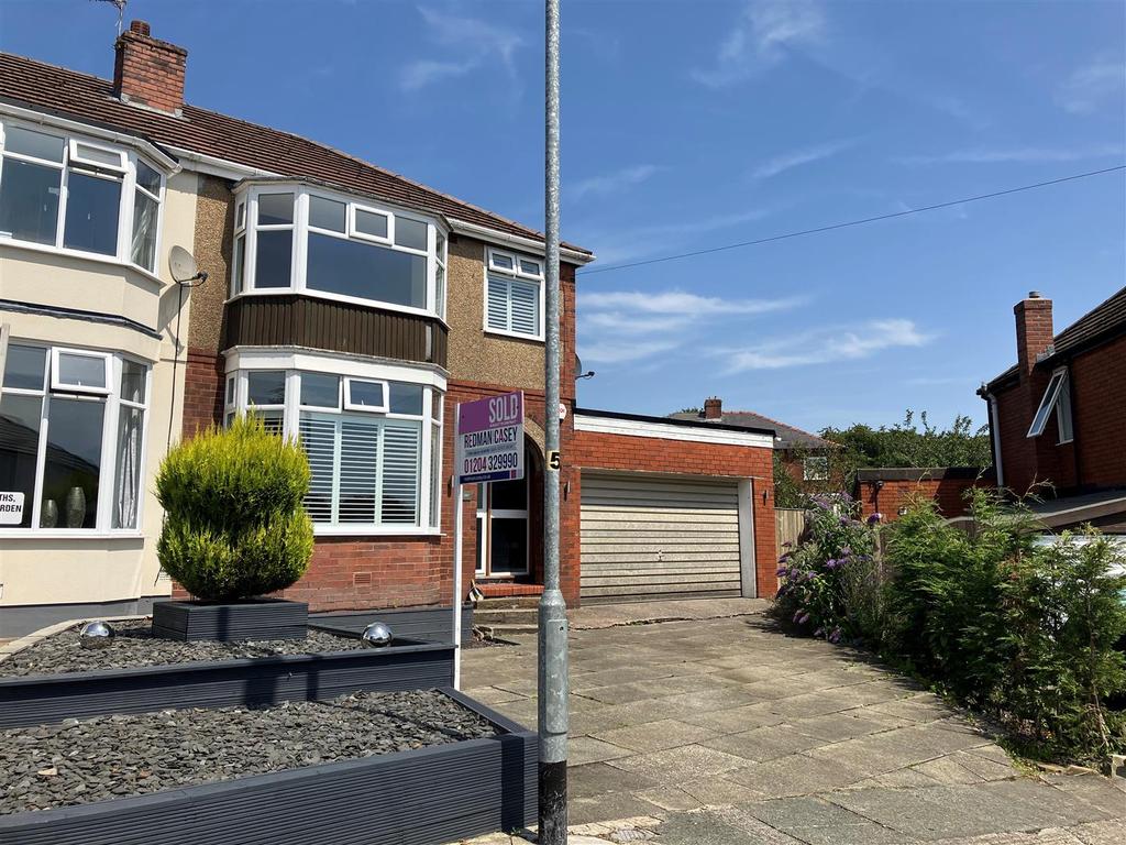 Redcar Road, Smithills, Bolton 3 bed semi-detached house - £330,000