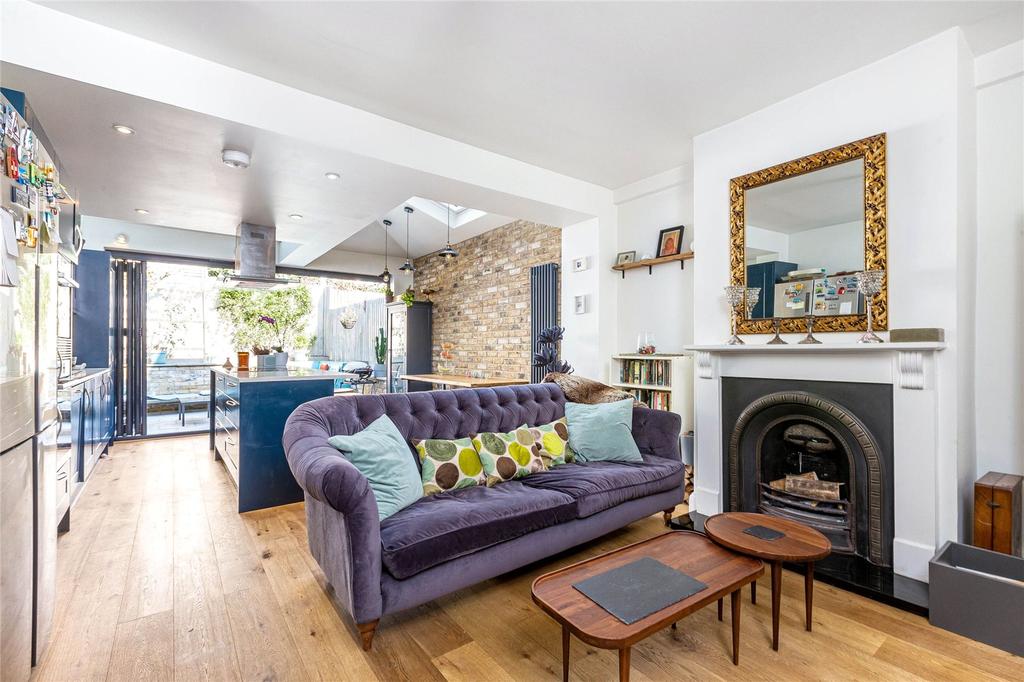 Lessingham Avenue, London, SW17 2 bed terraced house - £750,000
