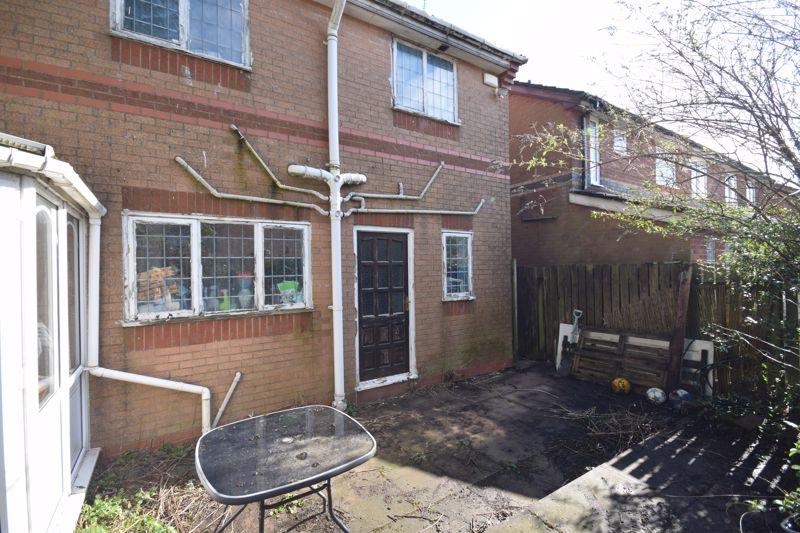 Wardle Road, Wardle OL12 9EL 3 bed detached house - £170,000