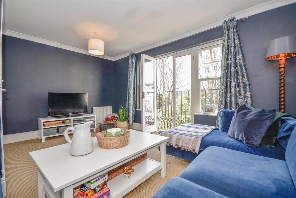 Osier Crescent, London, N10 4 bed terraced house - £900,000
