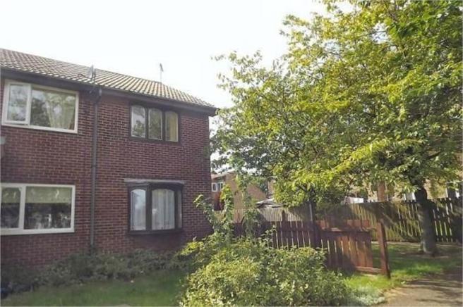 Burlington Close, Sunderland 2 bed semi-detached house - £495 pcm (£114 pw)