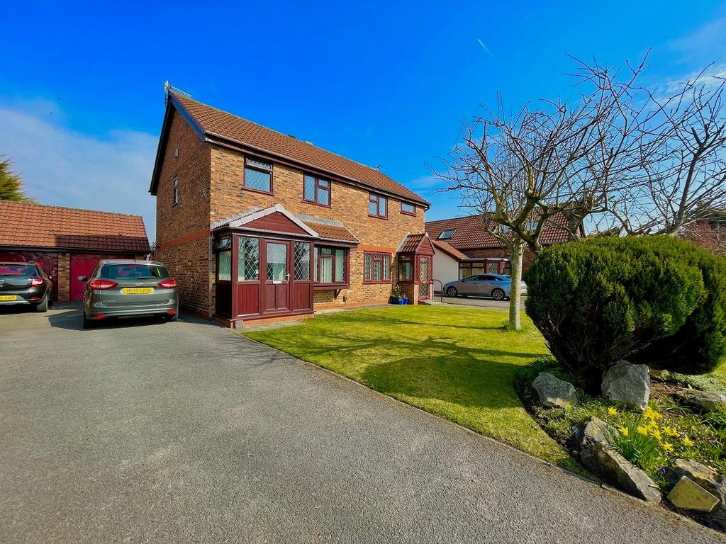 Bull Cop, Formby, Liverpool, L37 2 bed semi-detached house - £235,000