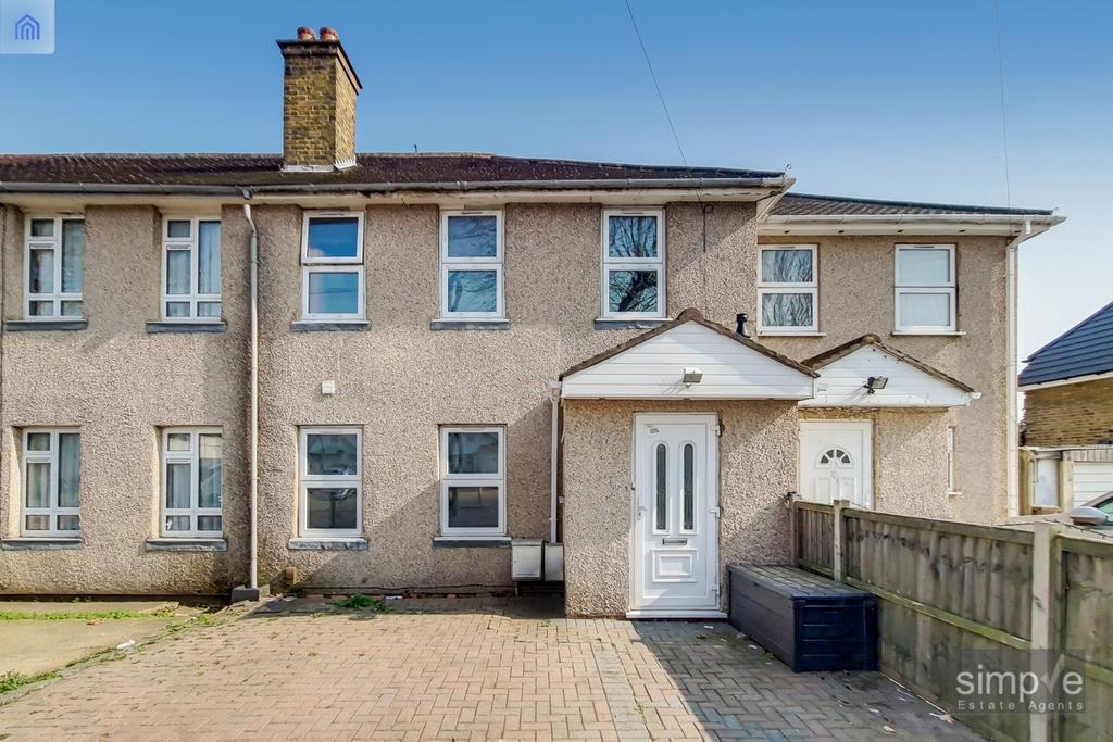 Central Avenue, Hayes, UB3 6 bed terraced house - £750,000