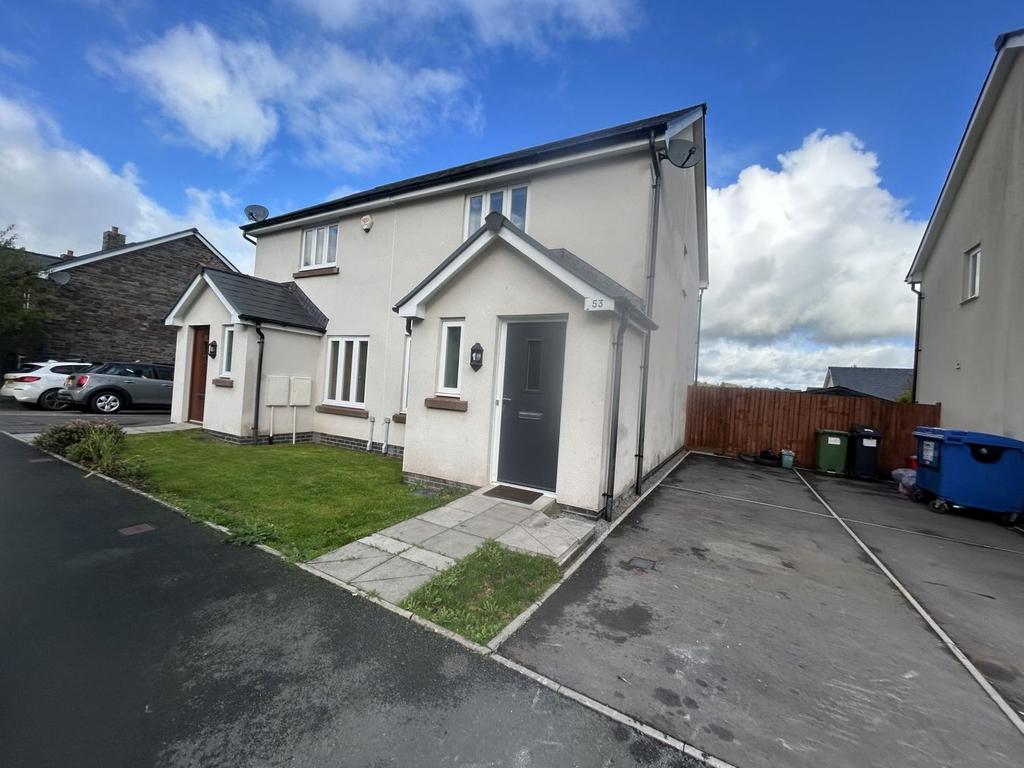 St Davids Park, Llanfaes, Brecon, LD3 2 bed semi-detached house - £800 ...