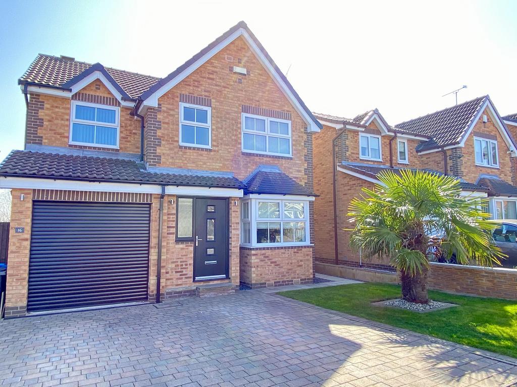 16 Farm View Drive Hackenthorpe... 4 bed detached house - £395,000