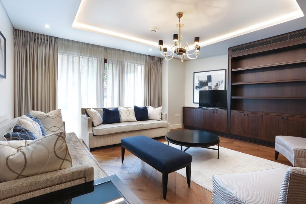 Mayfair Row Mayfair W1J 4 bed terraced house - £19,500 pcm (£4,500 pw)