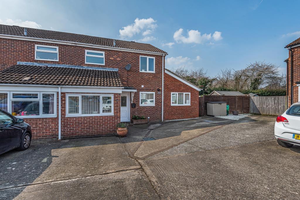 Thatcham, Fylingdales, RG19 4 bed semi-detached house - £425,000
