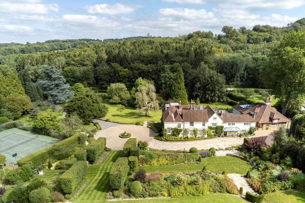 Loxhill, Hascombe, Godalming, Surrey... 5 bed detached house - £8,500,000