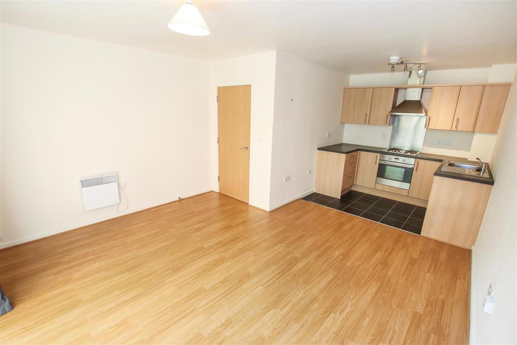 Hartley Court,Cliffe Vale, Stoke On Trent 1 bed apartment - £495 pcm (£ ...