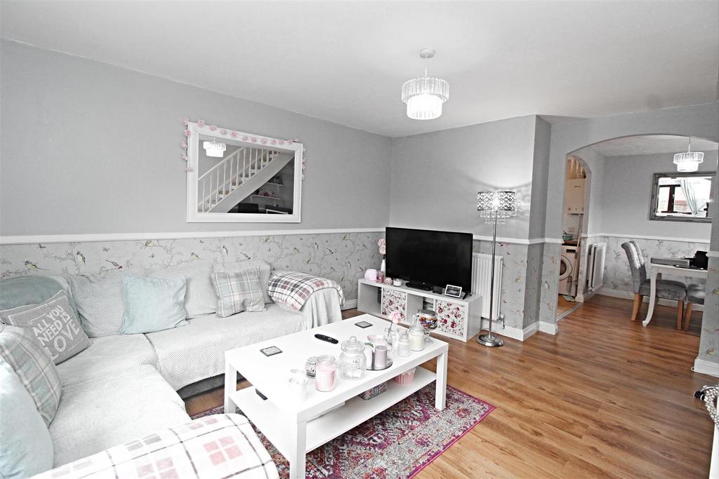 Stafford Grove Shenley Church End 3 Bed Semi Detached House £