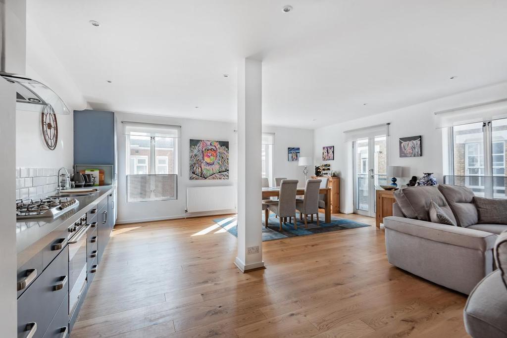 Marshalsea Road, Borough 2 bed flat - £900,000