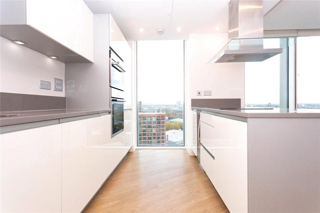 Surrey Quays Road, Canada Water... 2 bed apartment - £699,000