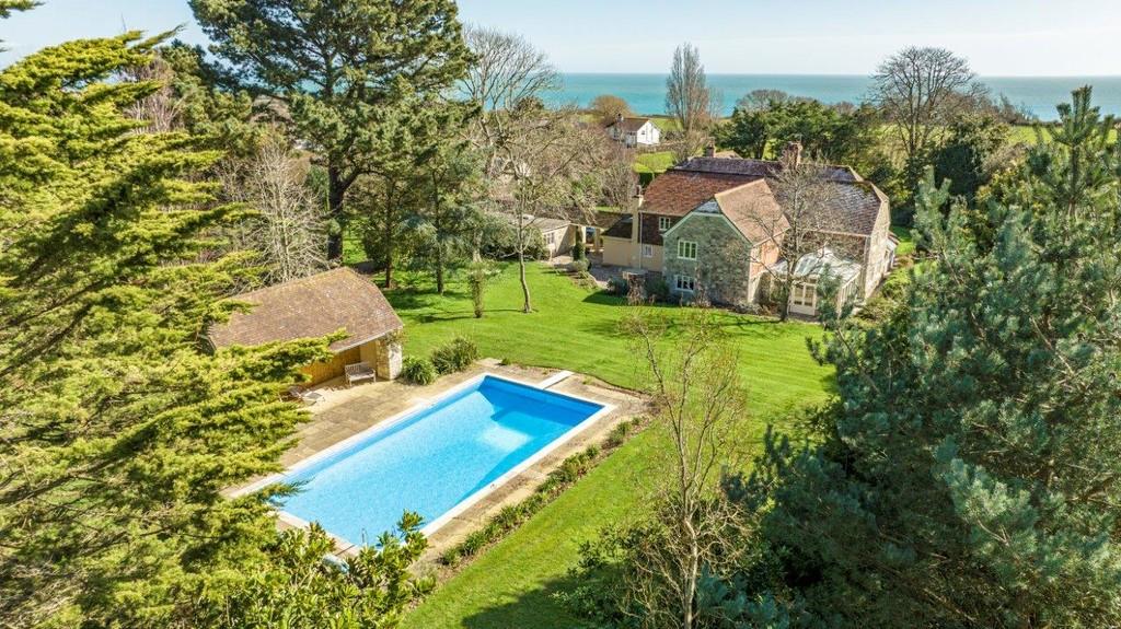 Bembridge, Isle Of Wight 8 bed farm house - £3,000,000