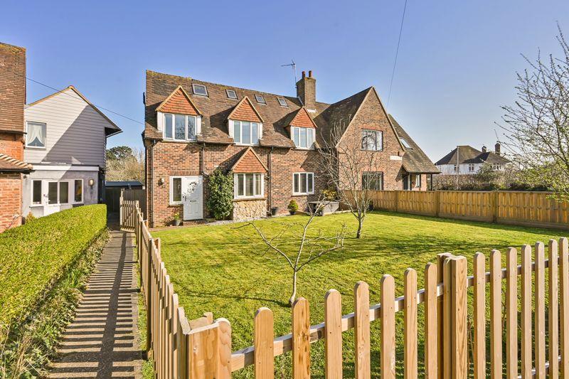 Saltwood 4 bed semi-detached house - £650,000
