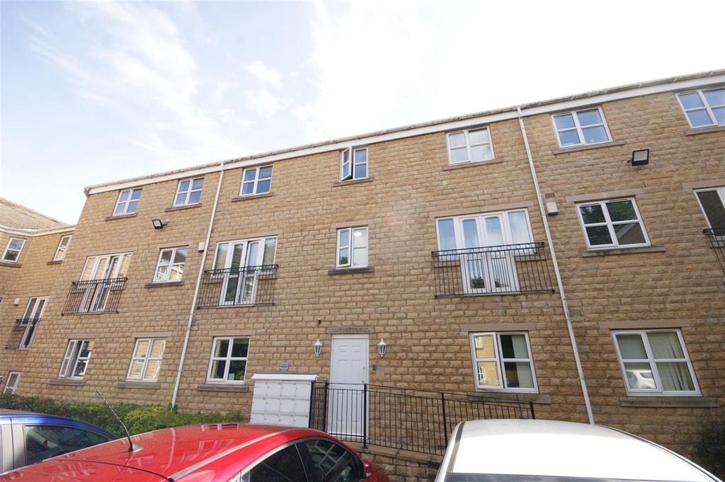 Croft Court, Rastrick 2 bed apartment - £550 pcm (£127 pw)