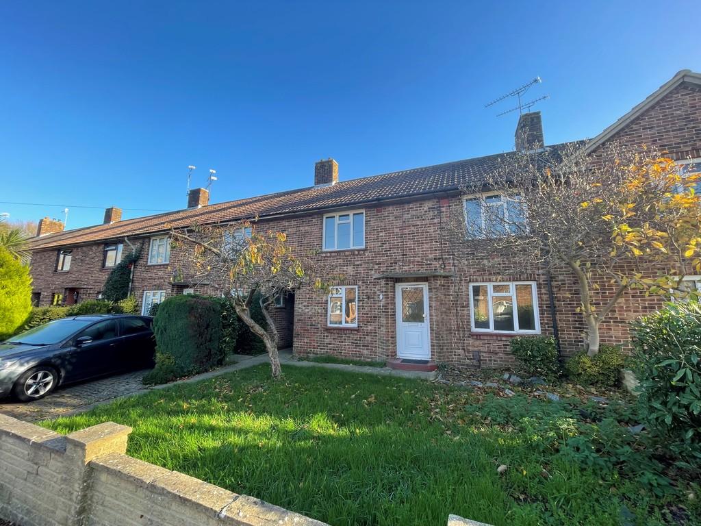 Northgate, Crawley 3 bed terraced house - £1,650 pcm (£381 pw)