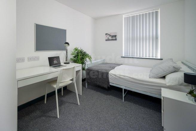 Liscard Road 7 bed house share - £770 pcm (£178 pw)