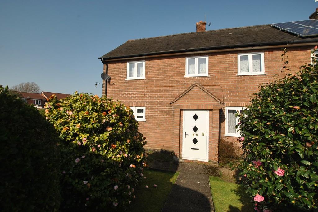 Ash Road, Donnington, Telford, TF2 8JD 3 bed semi-detached house - £135,000