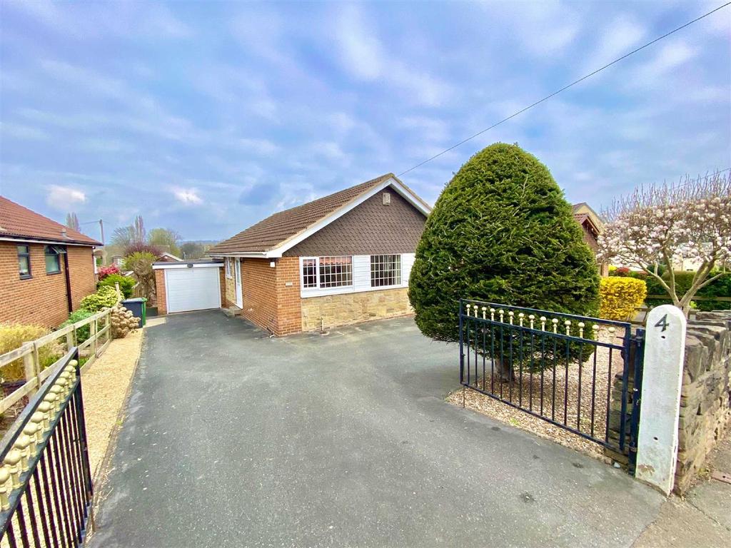 Hopton Lane, Lower Hopton, Mirfield 3 bed detached bungalow - £310,000