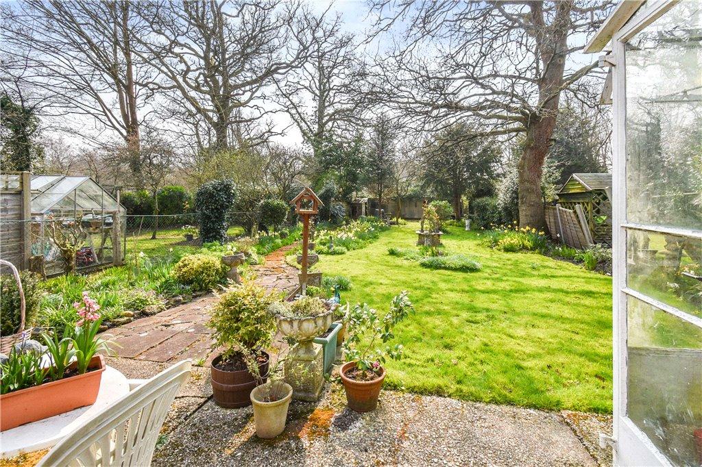 Botley Road North Baddesley 2 Bed Detached Bungalow £375 000