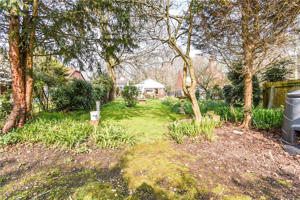 Botley Road North Baddesley 2 Bed Detached Bungalow £375 000
