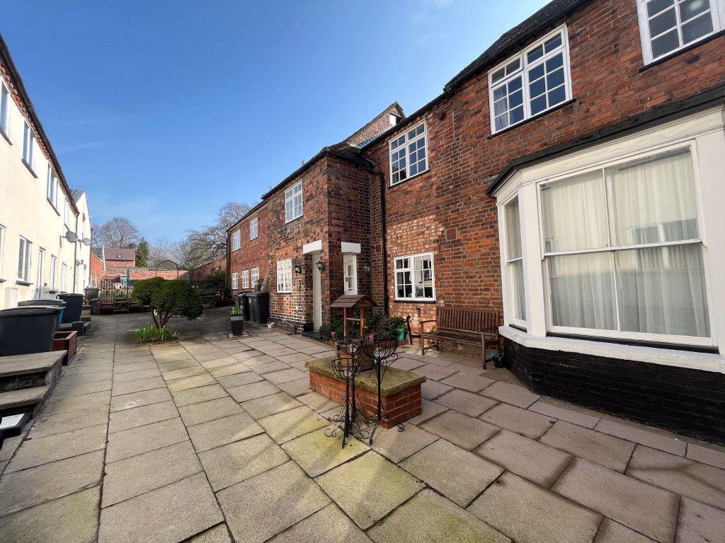 ATHERSTONE, BAKERS COURT 1 bed flat - £500 pcm (£115 pw)