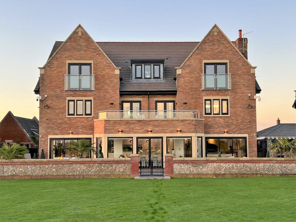 Victory Boulevard, Lytham, FY8 5 bed detached house - £1,950,000
