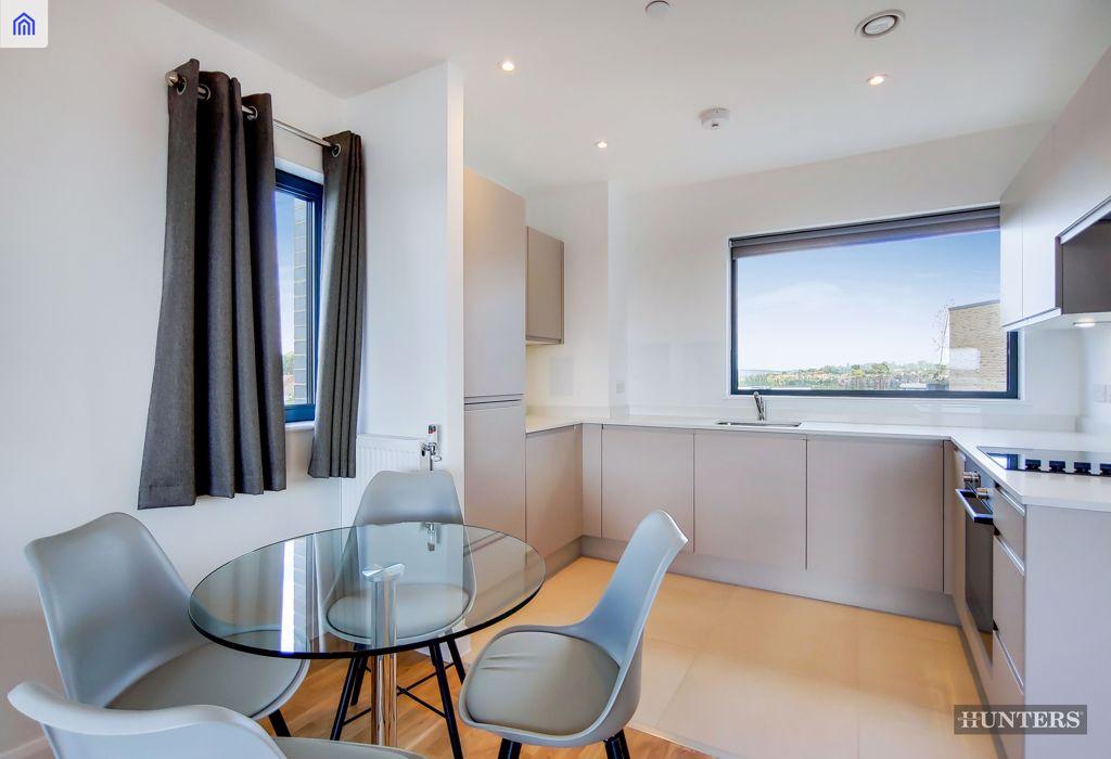 Signia Court, Wembley Hill Road... 3 bed flat - £2,100 pcm (£485 pw)
