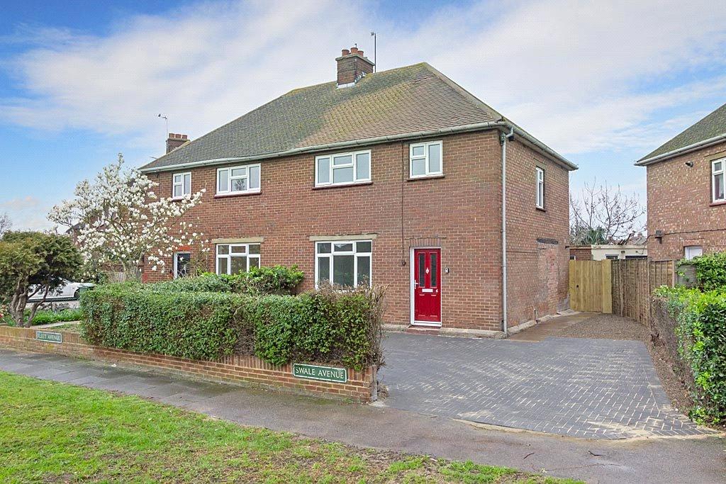 Swale Avenue, Sheerness, ME12 3 bed semi-detached house - £1,200 pcm (£ ...